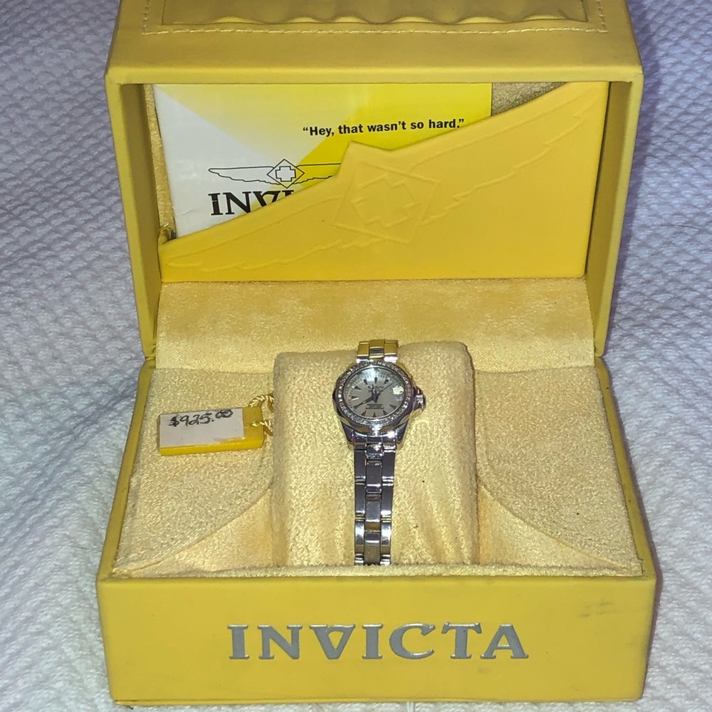 Beautiful Invicta Diamond Bezel Ss Watch - Gem